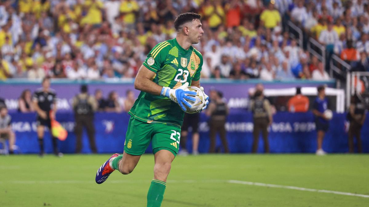 Emiliano Martinez wins second Best FIFA Men’s Goalkeeper award - Sportstar