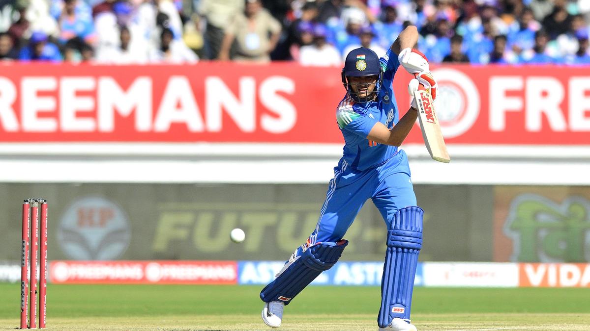 IND vs NZ 3rd ODI: New Zealand sets target of 338 — Full list of ...