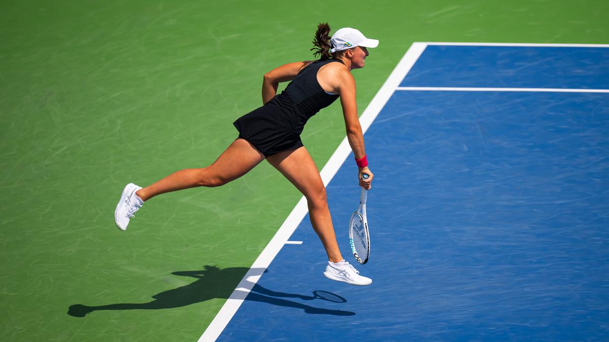 Iga Swiatek survives Zheng scare to reach Cincinnati Open quarterfinals - Sportstar