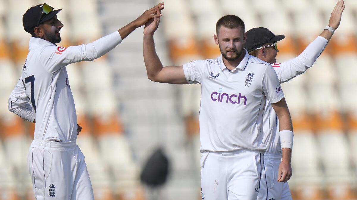 PAK vs ENG 1st Test, Day 4 HIGHLIGHTS: Pakistan 152/6, trails by 115 ...