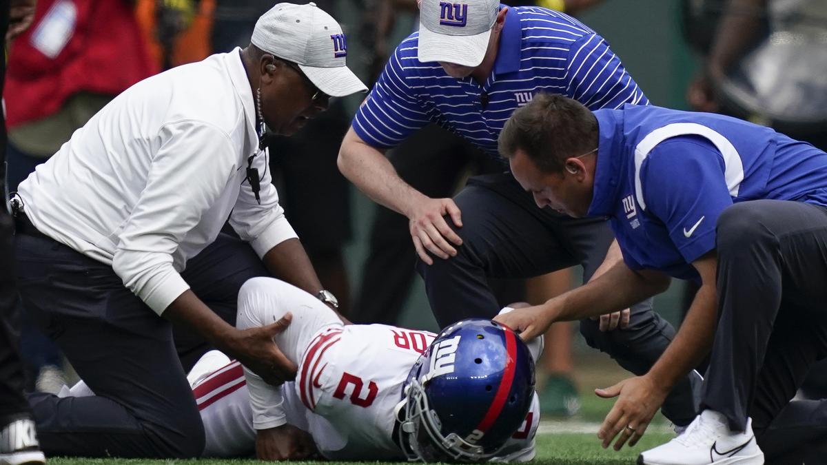 New York Giants backup QB Taylor injured against New York Jets in ...