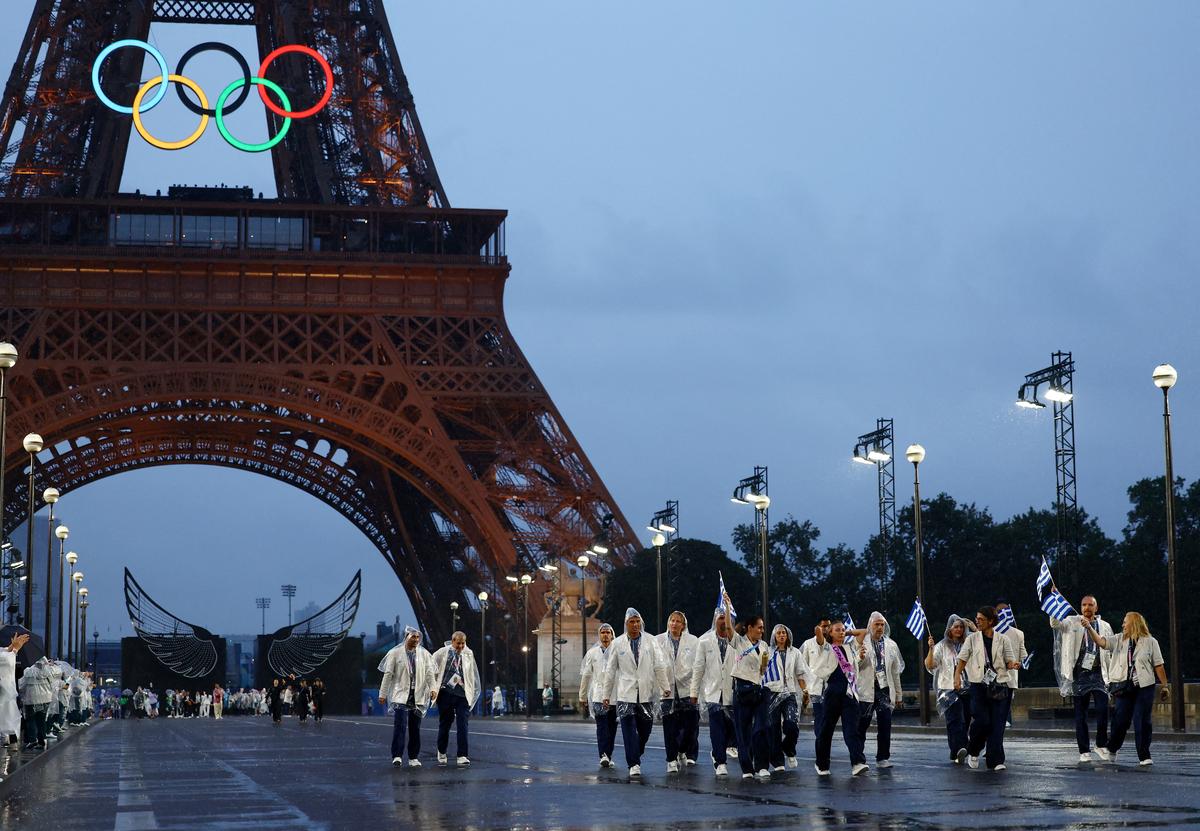 Paris 2024 Olympics: Seine lays down red carpet for nations as Games ...