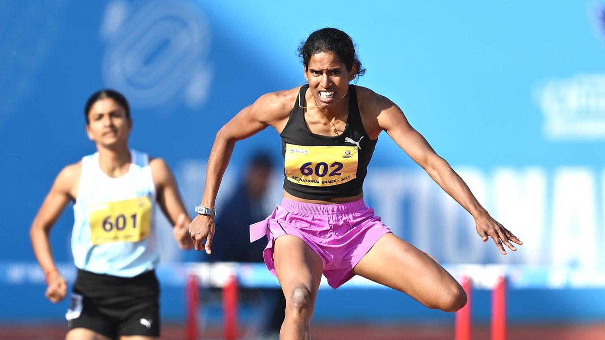 Federation Cup: Vithya Ramraj breaks 400m hurdles record, Niharika ...
