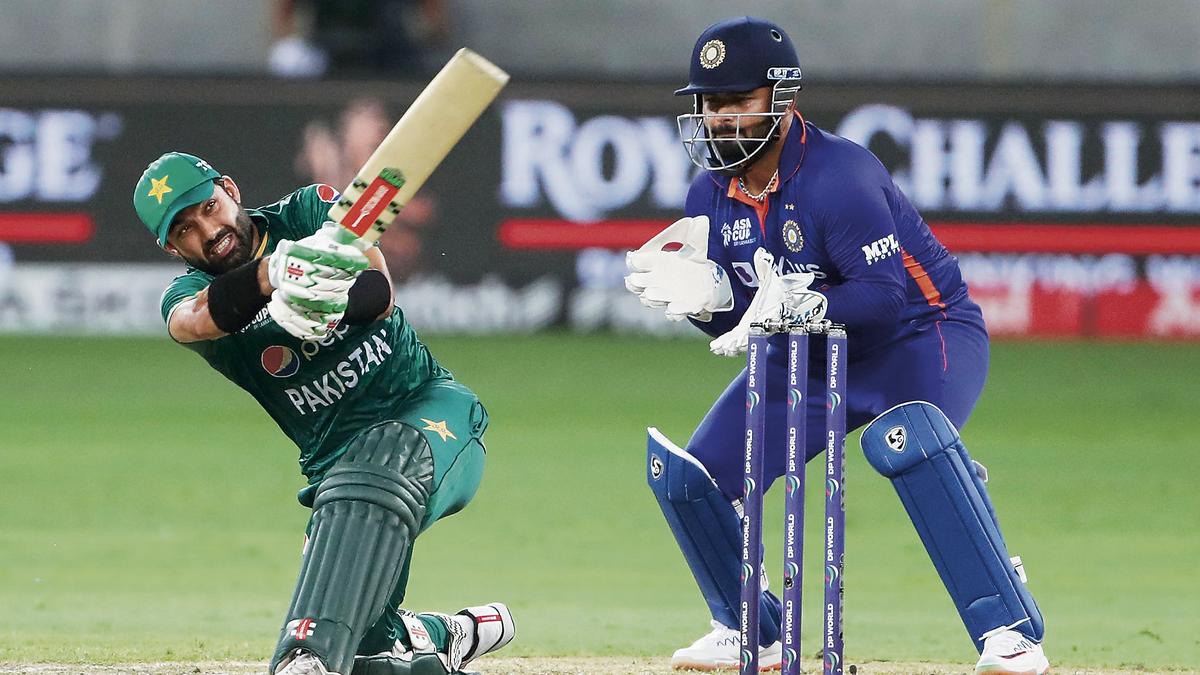 IND vs PAK Toss Today Time, T20 World Cup 2022: India wins toss, to ...