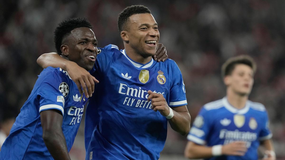 Mbappe breaks record of Cristiano Ronaldo with second-quickest hat ...