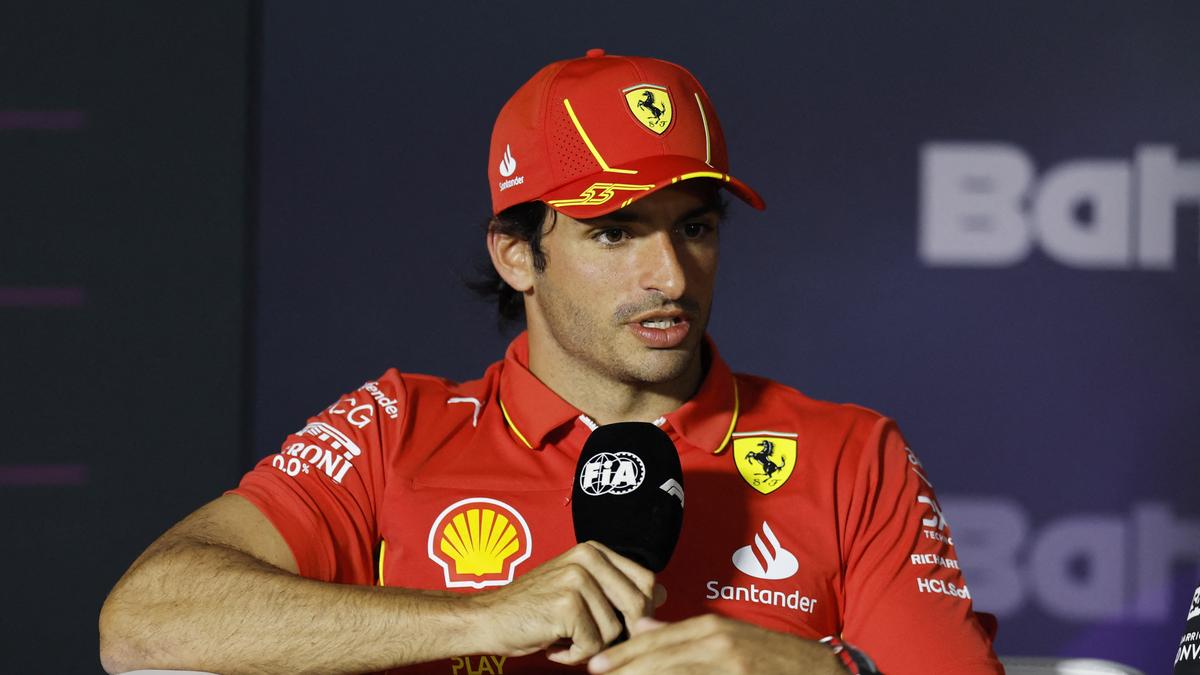 Sainz has no hard feelings over Hamilton’s Ferrari move - Sportstar