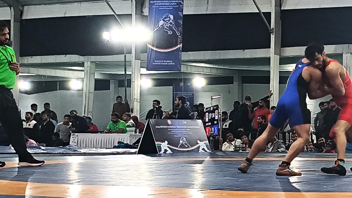 National Wrestling Championships: Sunil thumps Manoj to claim the 87kg ...