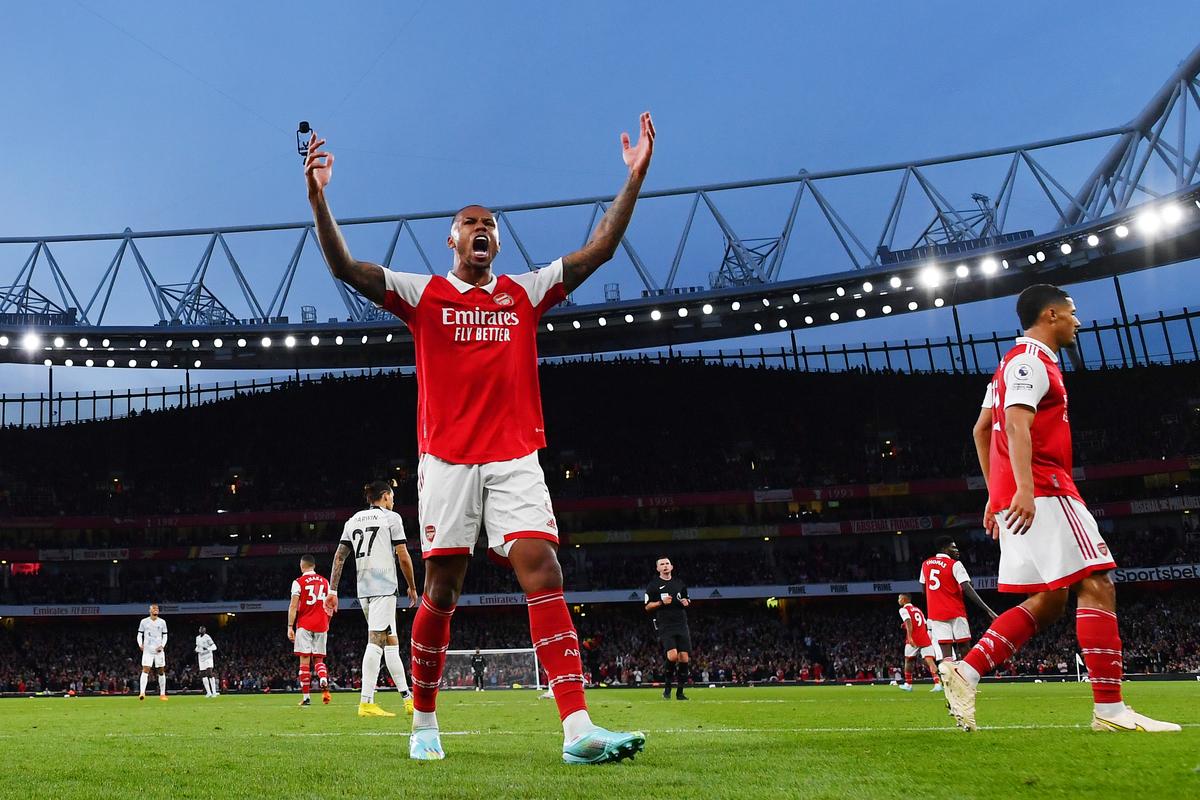Premier League talking points: Roaring Gunners, Record Ronaldo and ...