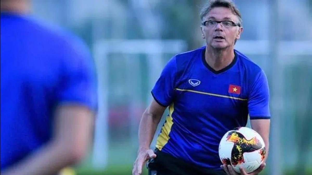 Vietnam set to appoint Troussier as head coach - Sportstar