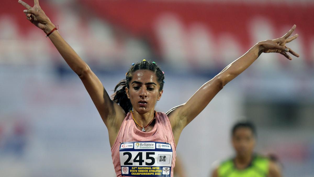Deeksha breaks 1500m National Record at competition in Los Angeles ...