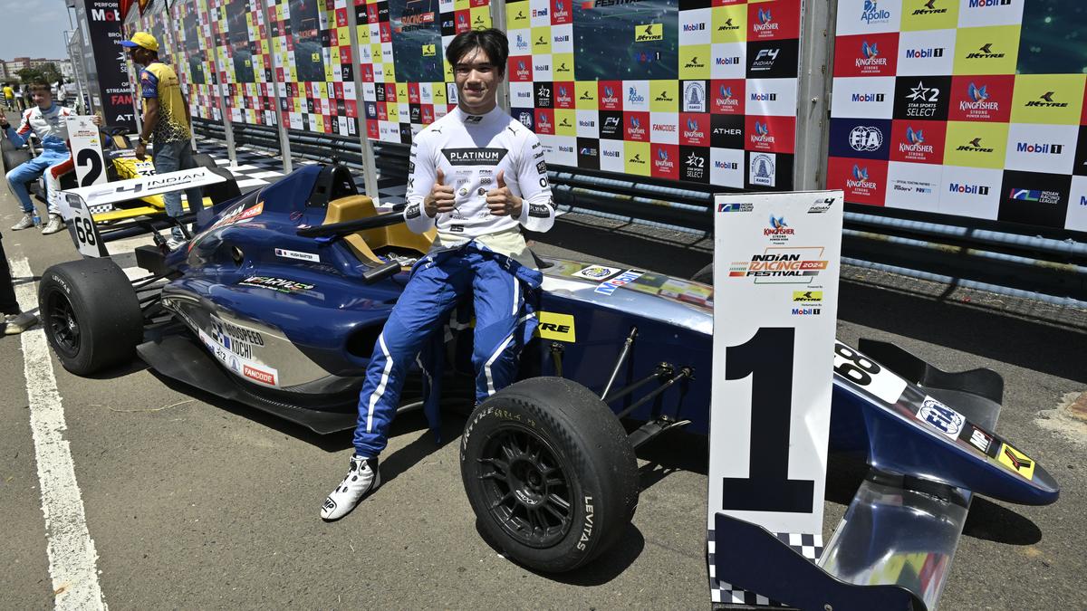 Hugh Barter produces overtaking masterclass to win F4 race; Alister ...