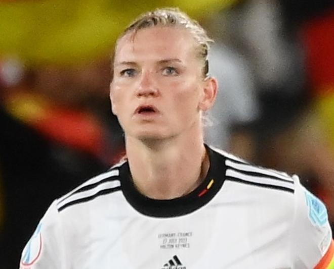 Alexia Putellas, Alexandra Popp, and more: Players who rose to fame ...