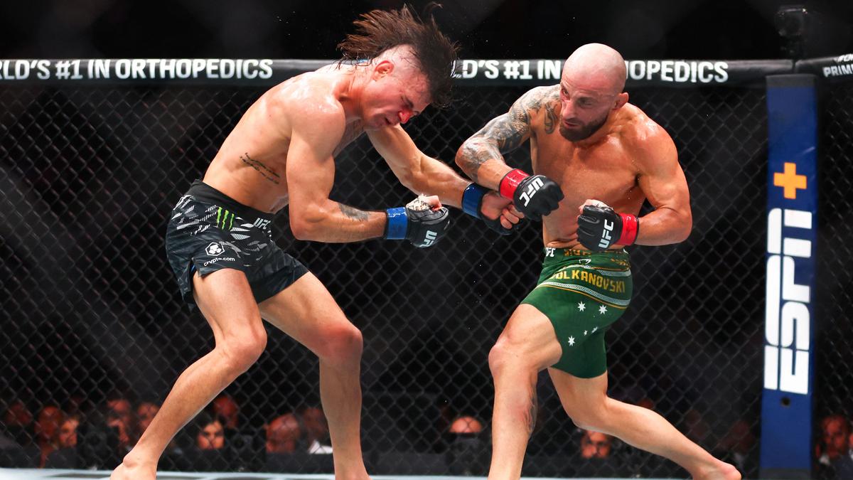 UFC 314: Volkanovski reclaims featherweight title with win over Lopes ...