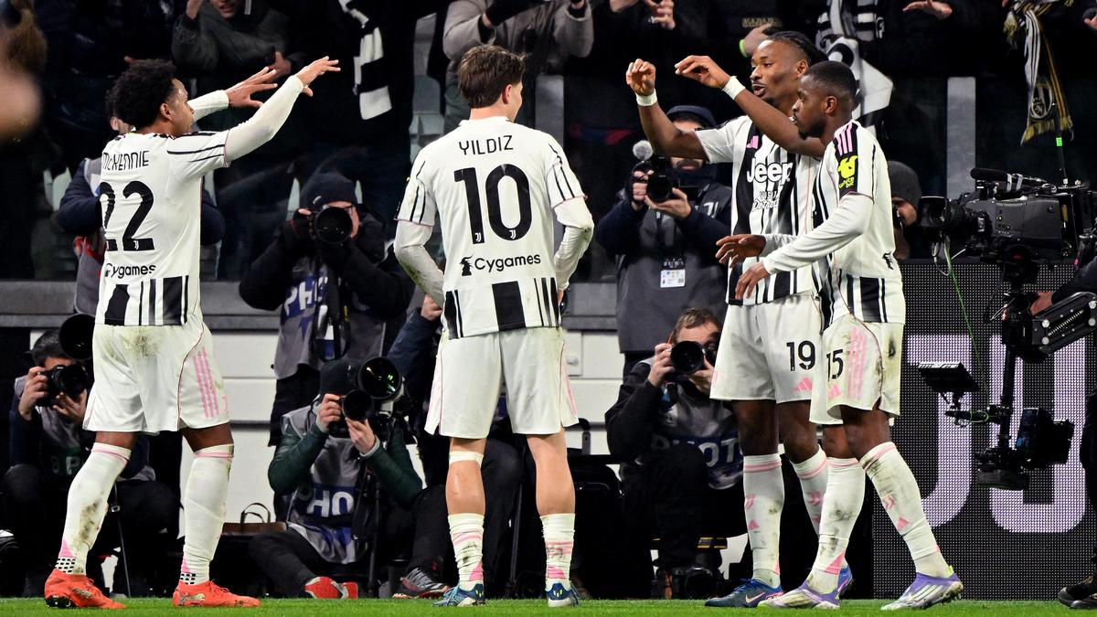 Serie A: Juventus thrashes Napoli to bolster top-four hopes; Roma holds ...