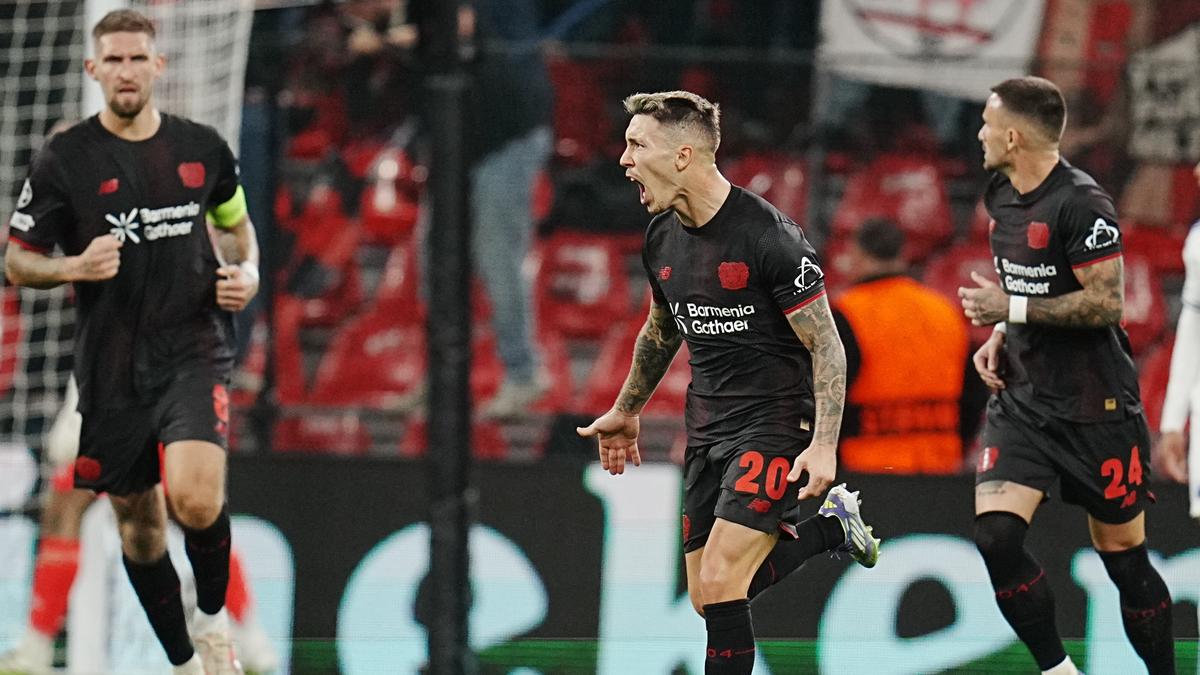 Champions League 2025-26: Own goal helps Bayer Leverkusen draw with ...