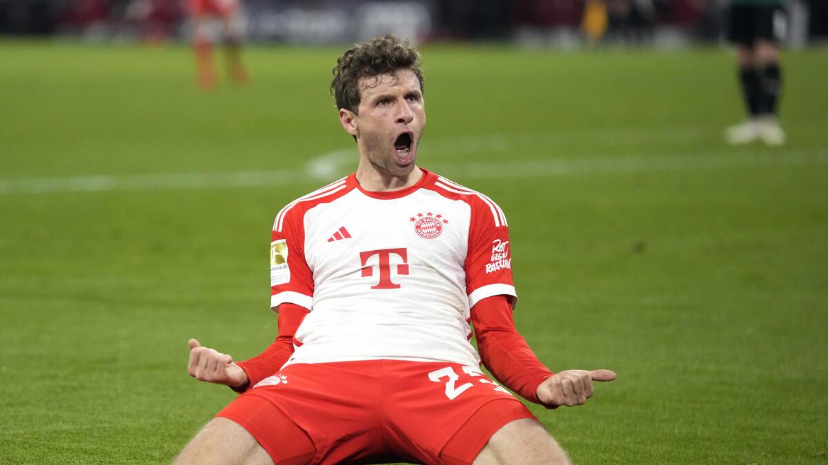Bayern extends Thomas Muller’s contract by a year to 2025 with club ...