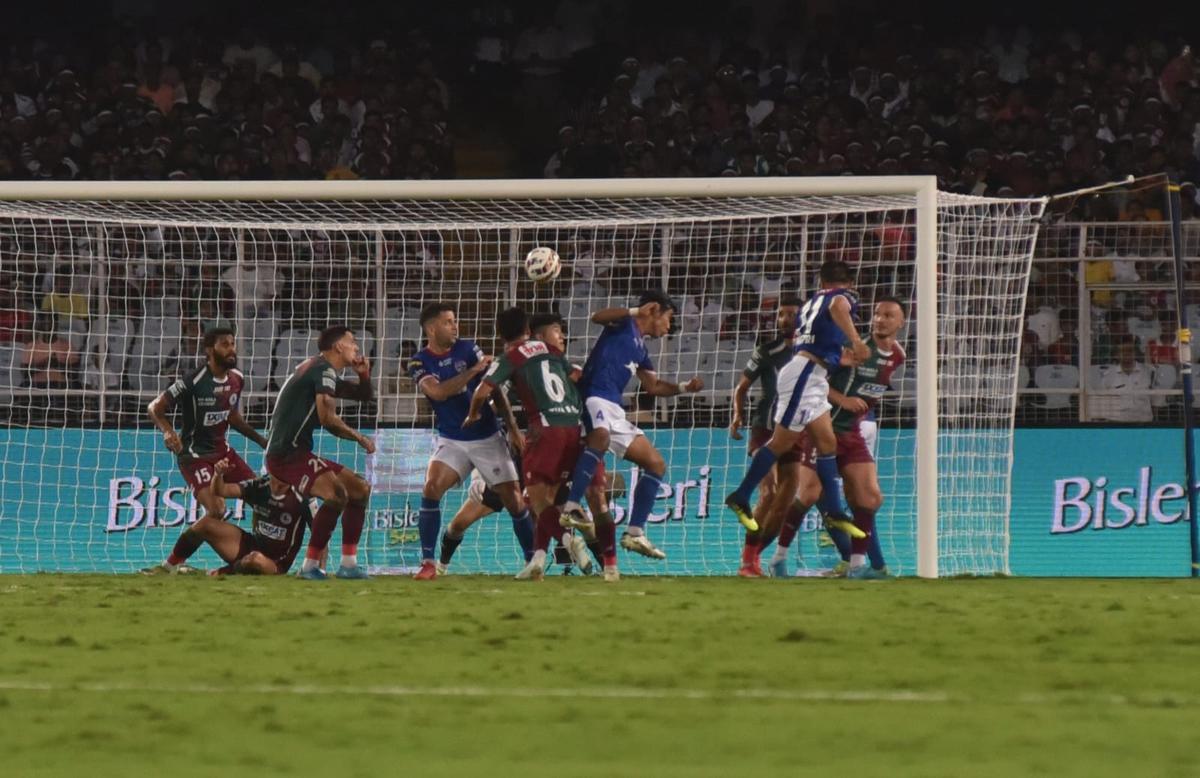 ISL Final LIVE: Mohun Bagan vs Bengaluru FC real-time images - Sportstar