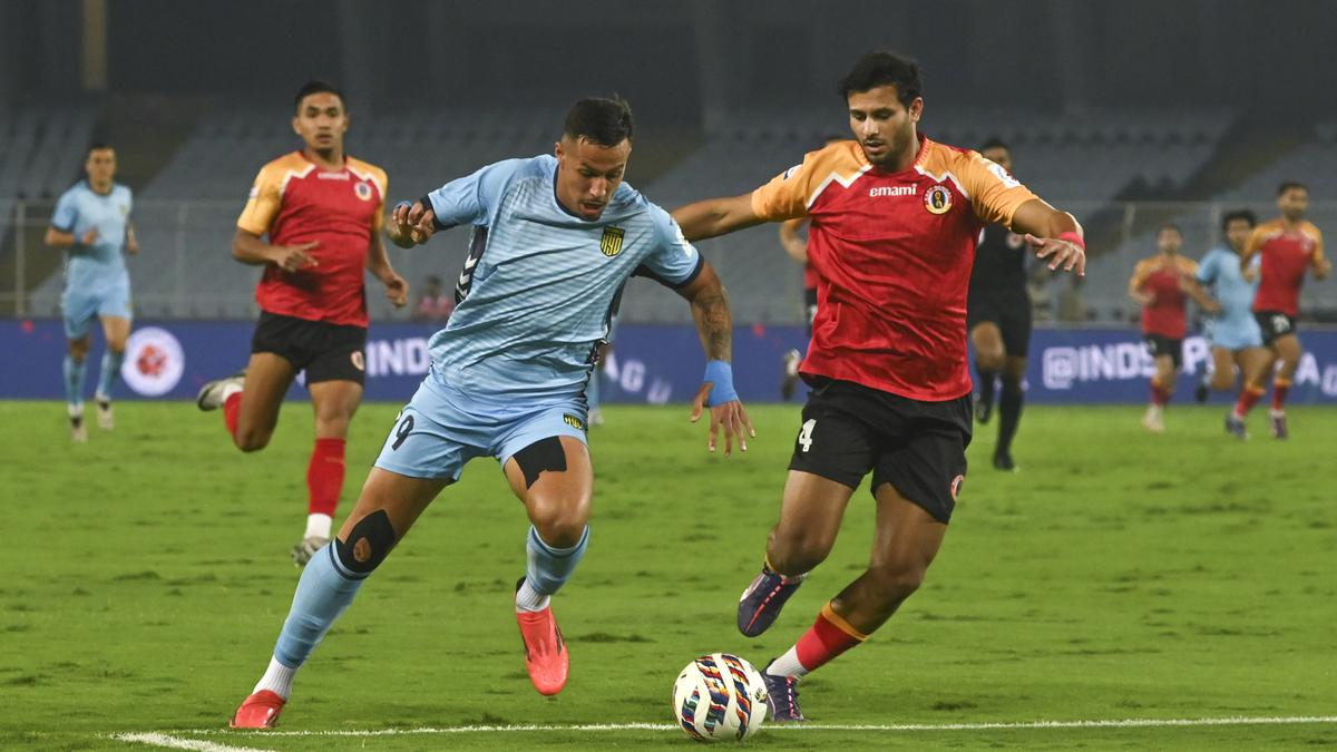 East Bengal vs Bengaluru FC Highlights, ISL 2024-25: EBFC 1-1 BFC; Late Chhetri equaliser knocks ...