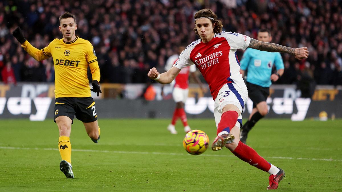 Premier League 2024-25: Arsenal keeps title race alive with nervy 1-0 ...