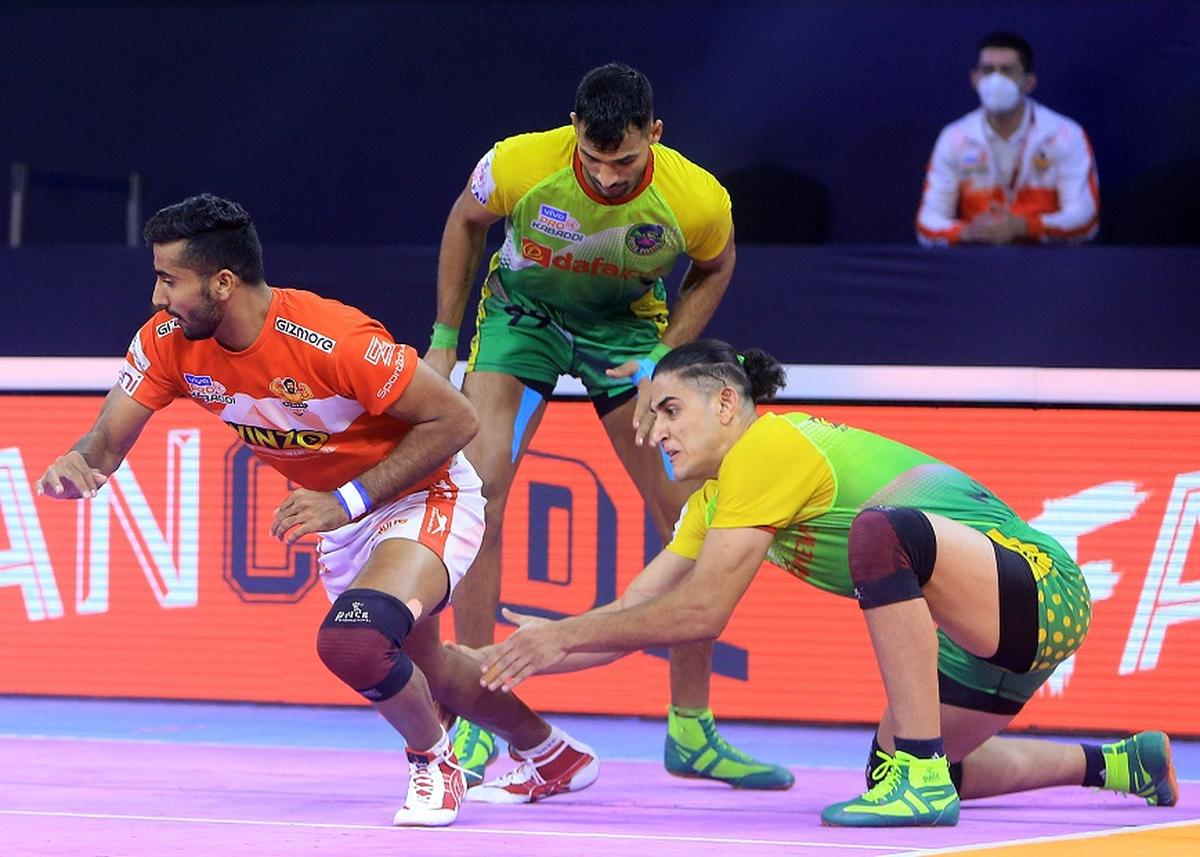 Top five defenders of Pro Kabaddi League Season 8 - Sportstar