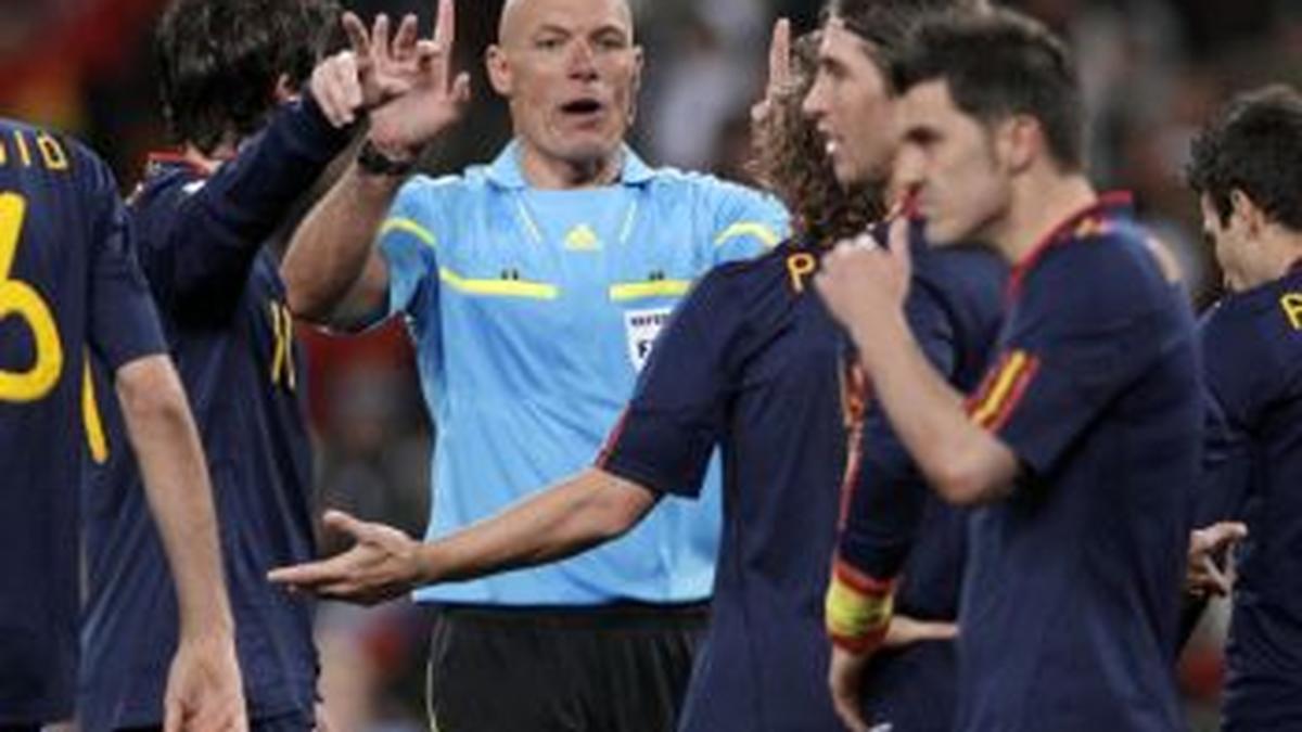 Bad refereeing and World Cups - Sportstar