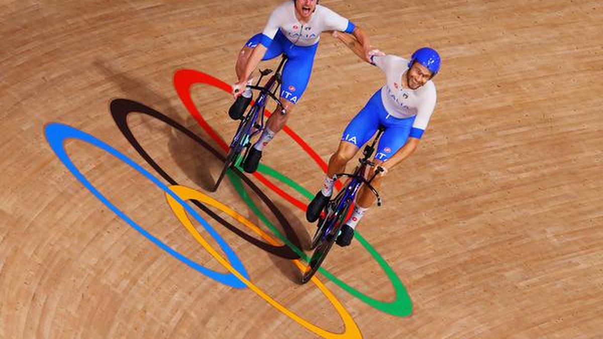 Cycling at Tokyo Olympics: Italy breaks world record in dramatic finish ...