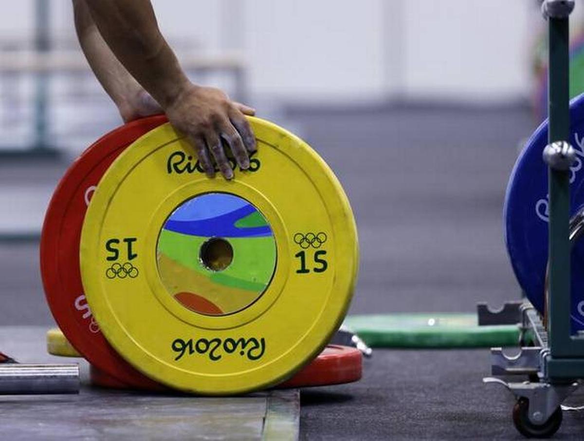 Akanksha Vyavahare sets national record in 40kg weightlifting - Sportstar