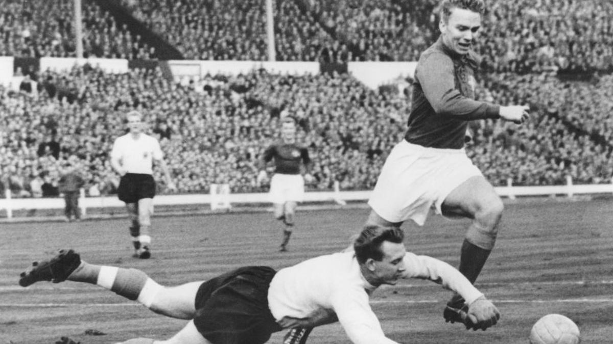 Former Sweden international Agne Simonsson dies at 84- Sportstar ...