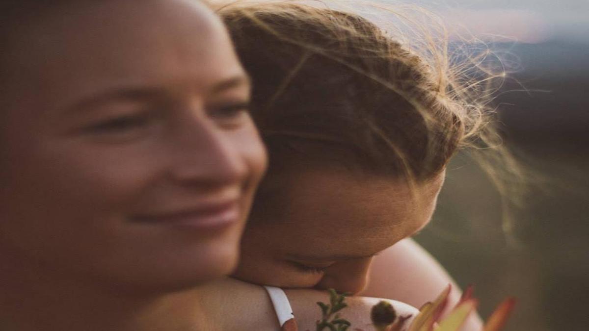 Women cricketers Nicola Hancock and Hayley Jensen tie the knot - Sportstar