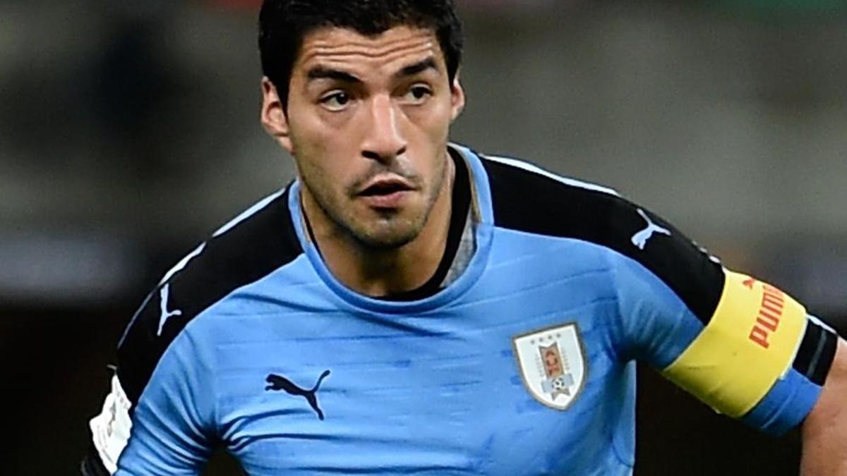 Uruguay: Tabarez plays down Luis Suarez knee injury - Sportstar