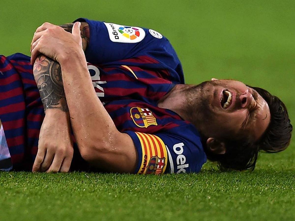 Barcelona 4 Sevilla 2: Messi injured but champion goes top - Sportstar