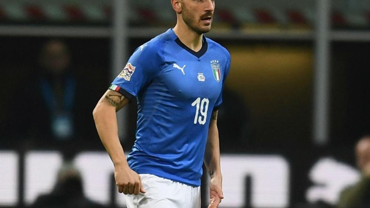 Italy's Bonucci labels San Siro boo boys 'imbeciles' - Sportstar