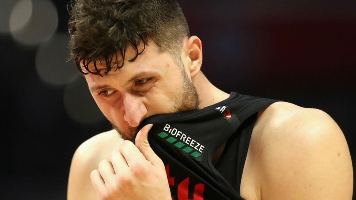 NBA: Trail Blazers' Jusuf Nurkic suffers gruesome leg injury against ...